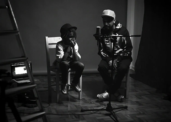 Com beatbox do filho, Max B.O. improvisa no especial de "Dia dos Pais" do Studio62 | Vai Ser Rimando